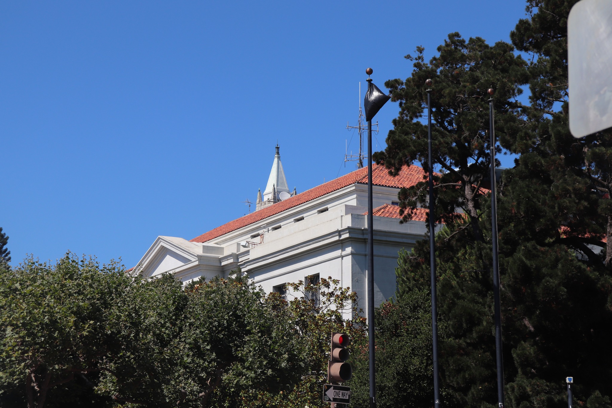Sproul Hall at UC Berkeley, July 2024 – Zonta Photos