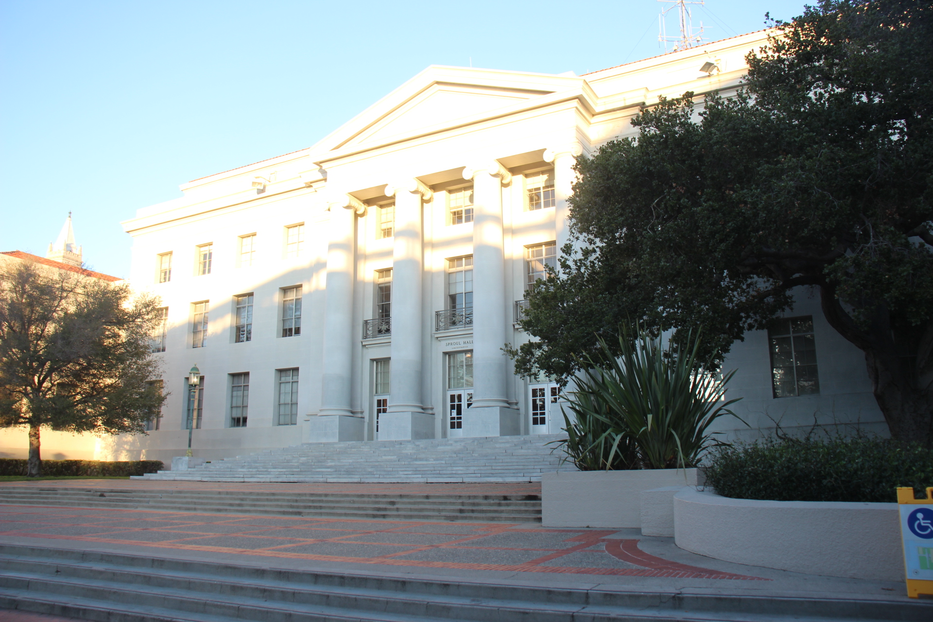 Sproul Hall, UC Berkeley, December 2025 – Zonta Photos